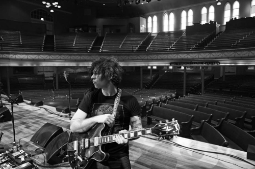 Ryan Adams está de volta com novo álbum, “Prisoner” - As Coisas da Cultura